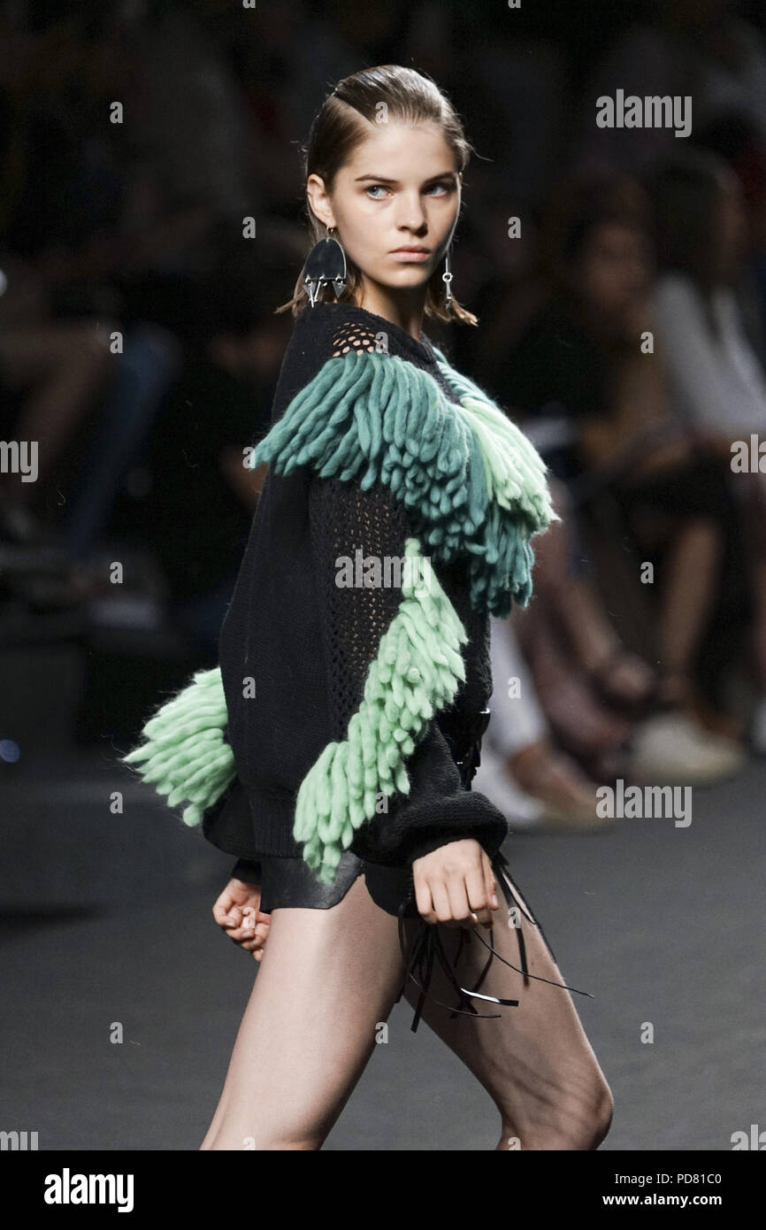 Mercedes-Benz Madrid Fashion Week - Jessica Conzen - Catwalk Featuring ...