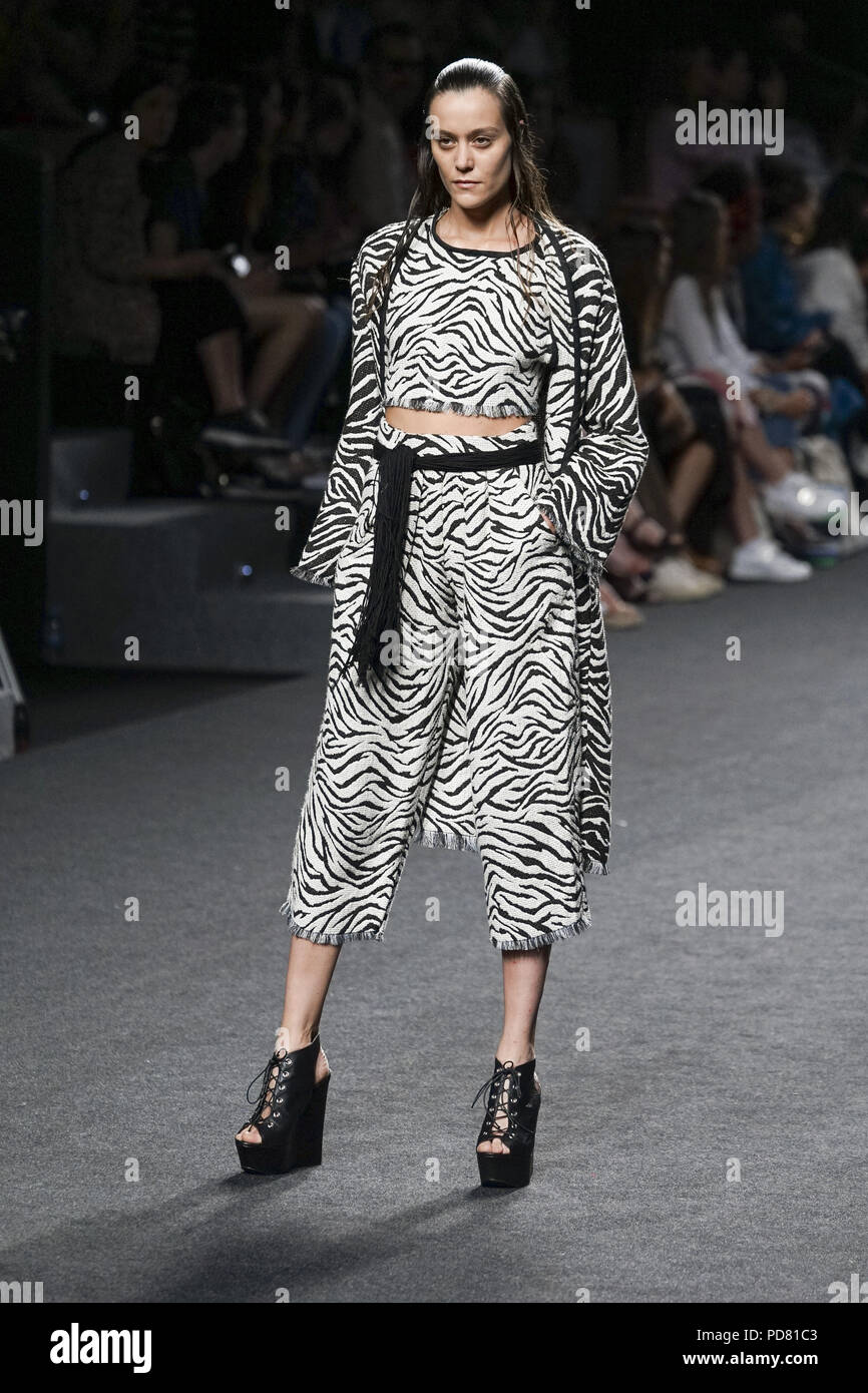 Mercedes-Benz Madrid Fashion Week - Jessica Conzen - Catwalk Featuring ...