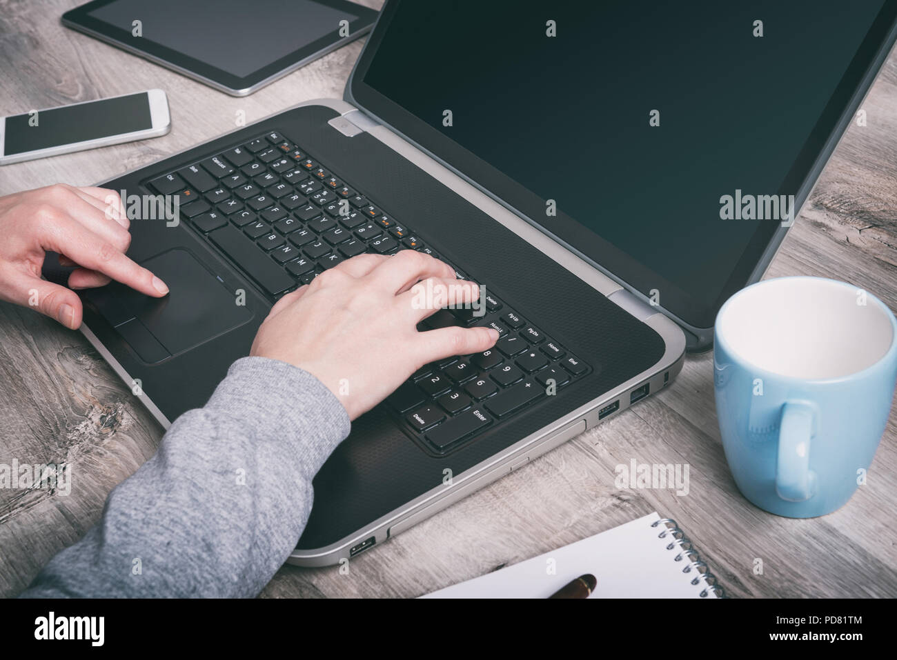 Working style hi-res stock photography and images - Alamy