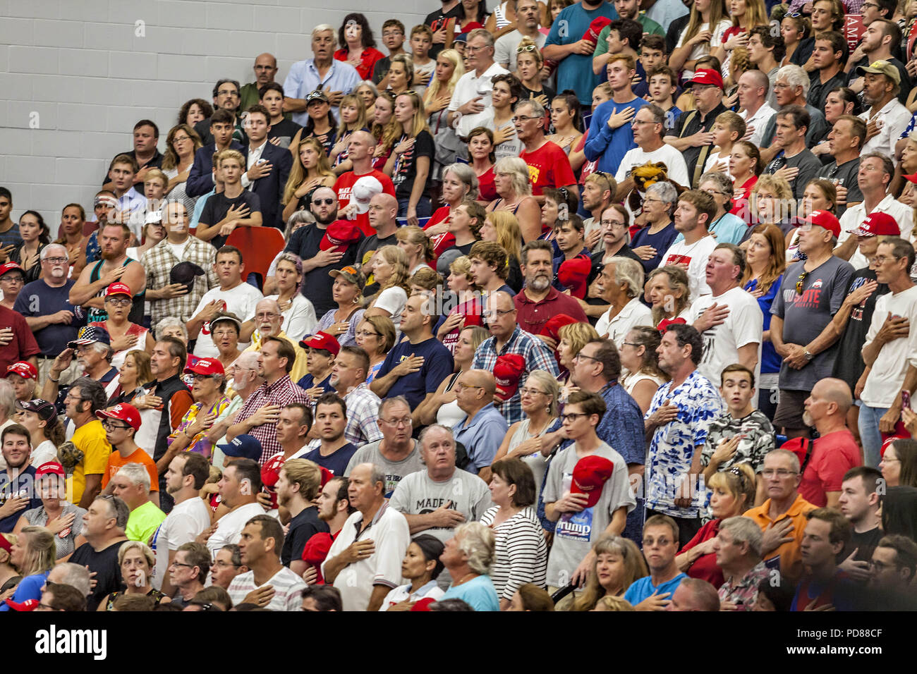 Lewis Center, Ohio, USA. 4th Aug, 2018. The crowd of about 800 people ...