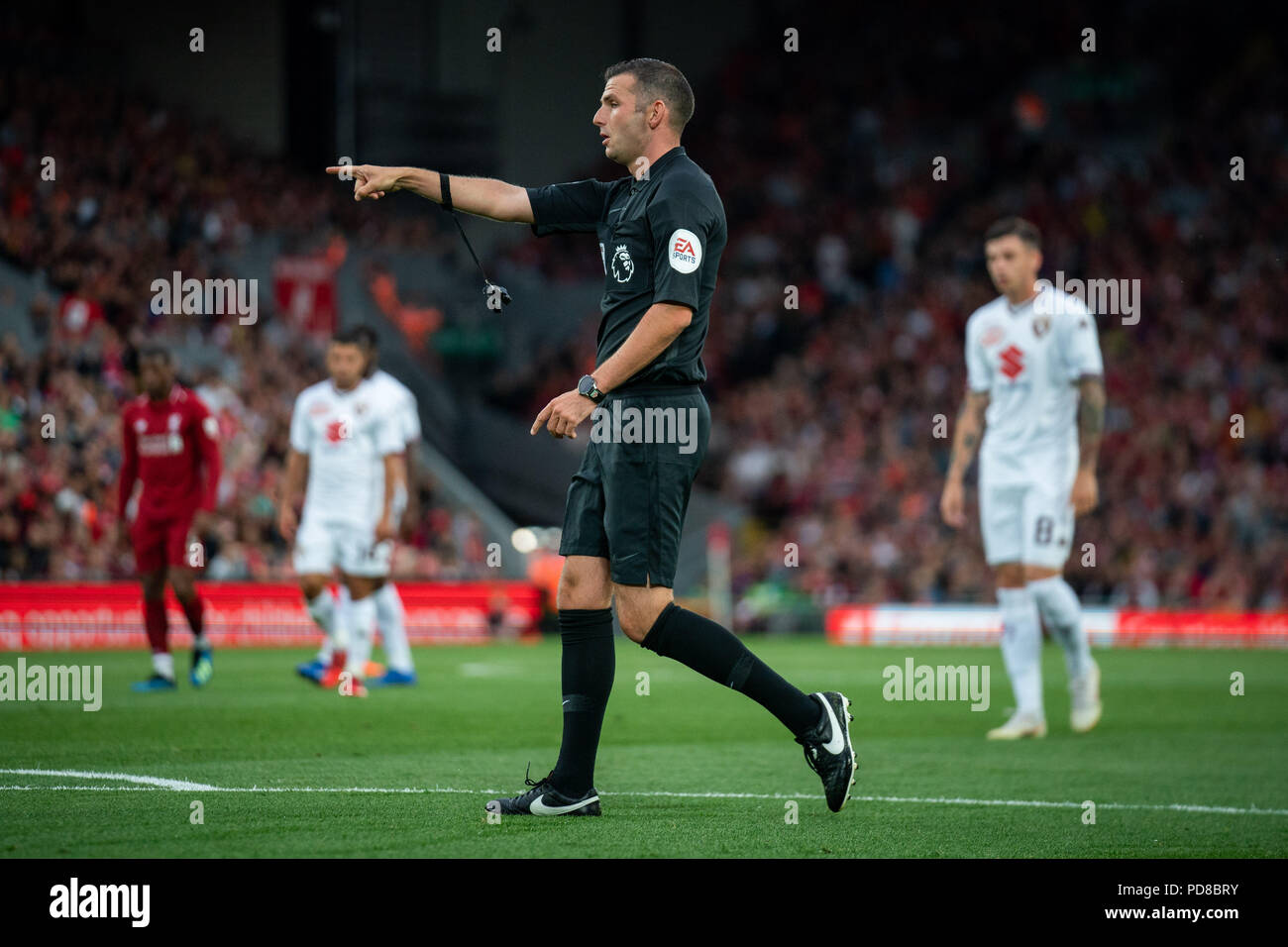 Referee of the season hi-res stock photography and images - Alamy