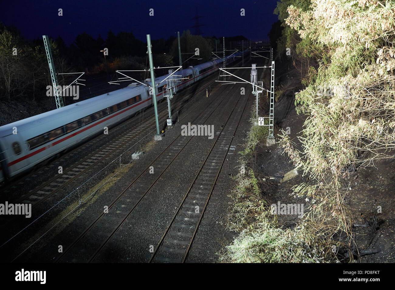 Siegburg, Germany. 08th Aug, 2018. After a fire on an embankment of the ...
