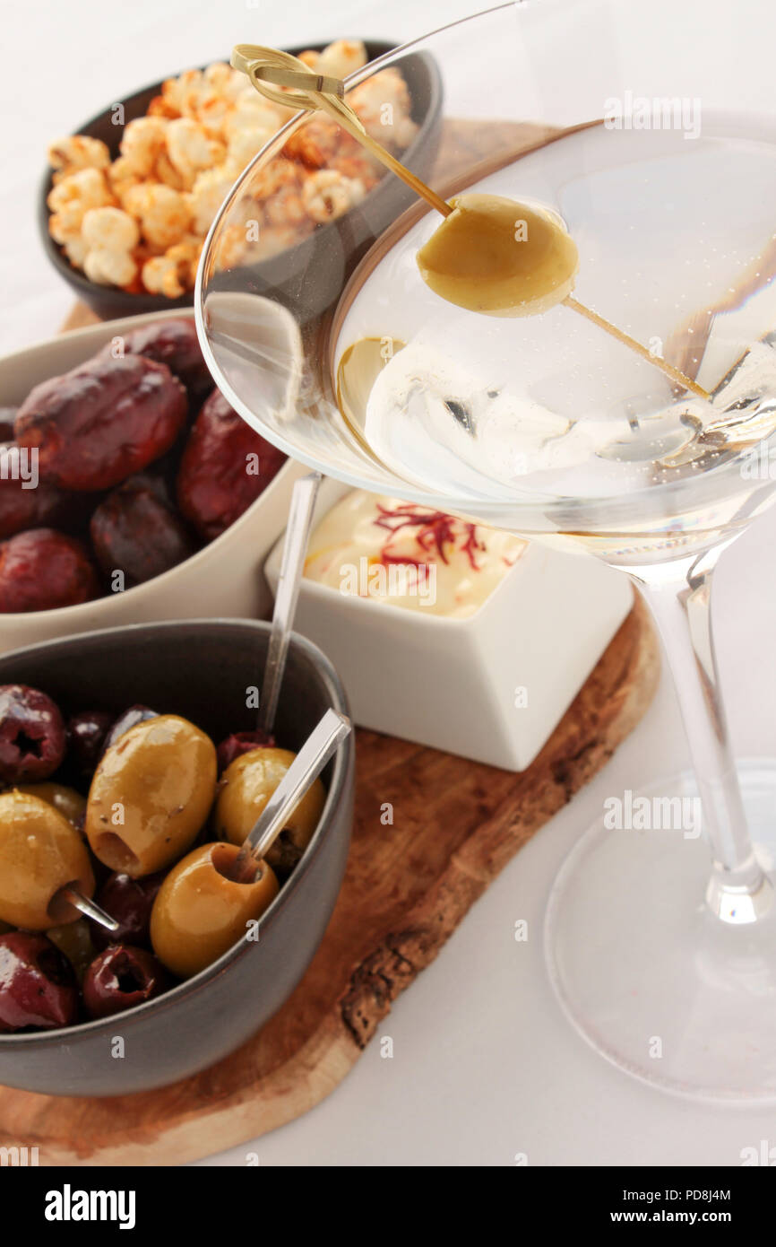Tapas and cocktail hi-res stock photography and images - Alamy