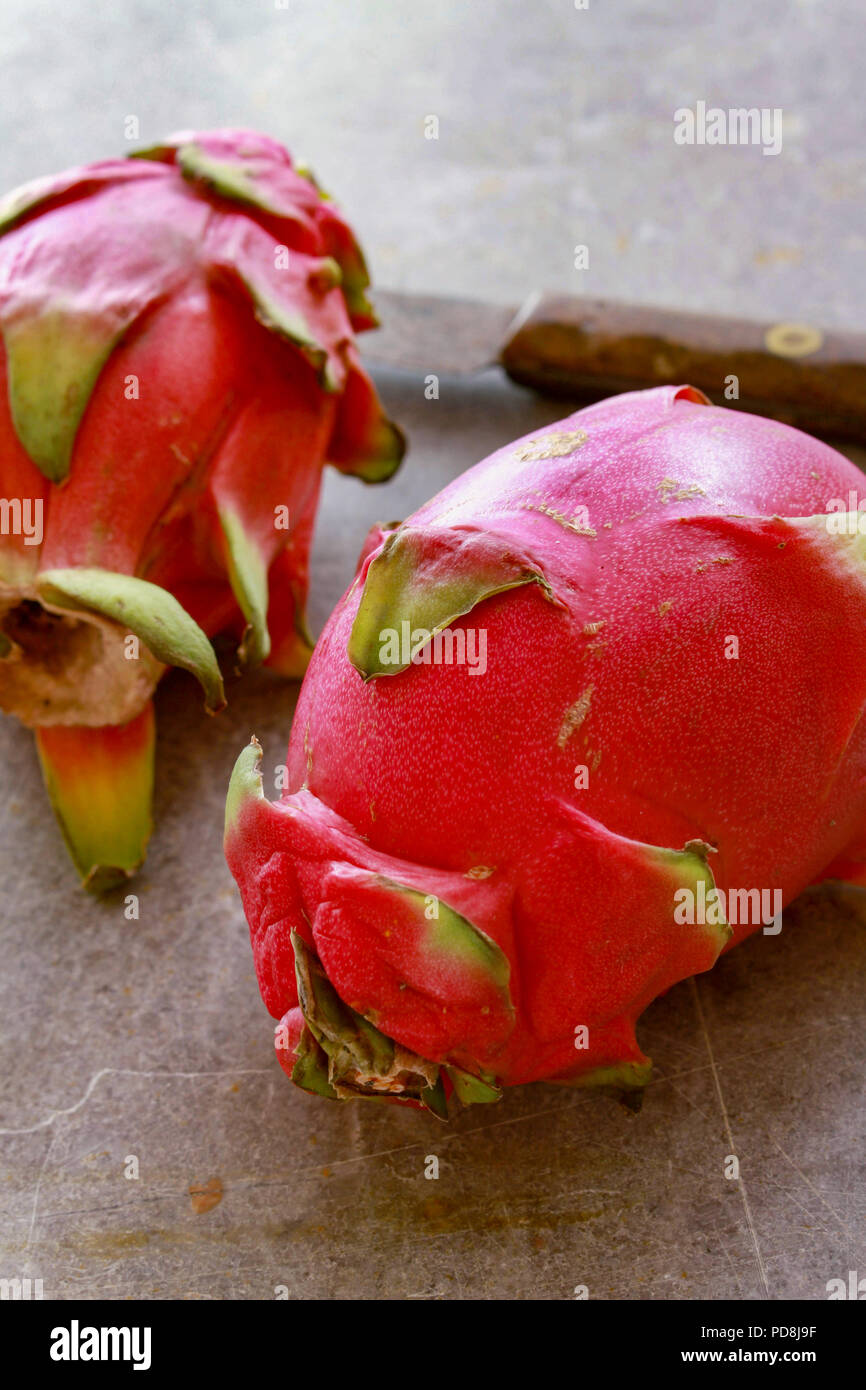 Preparing Dragon Fruit High Resolution Stock Photography and Images - Alamy