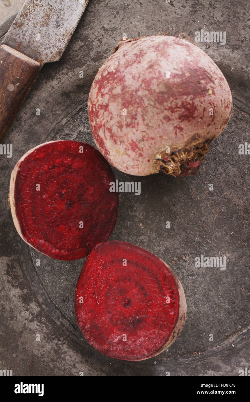 preparing fresh beetroot Stock Photo - Alamy