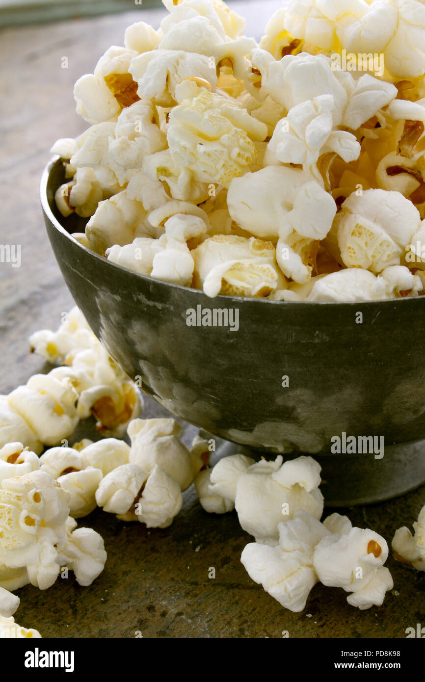 Popping corn kernels hi-res stock photography and images - Alamy