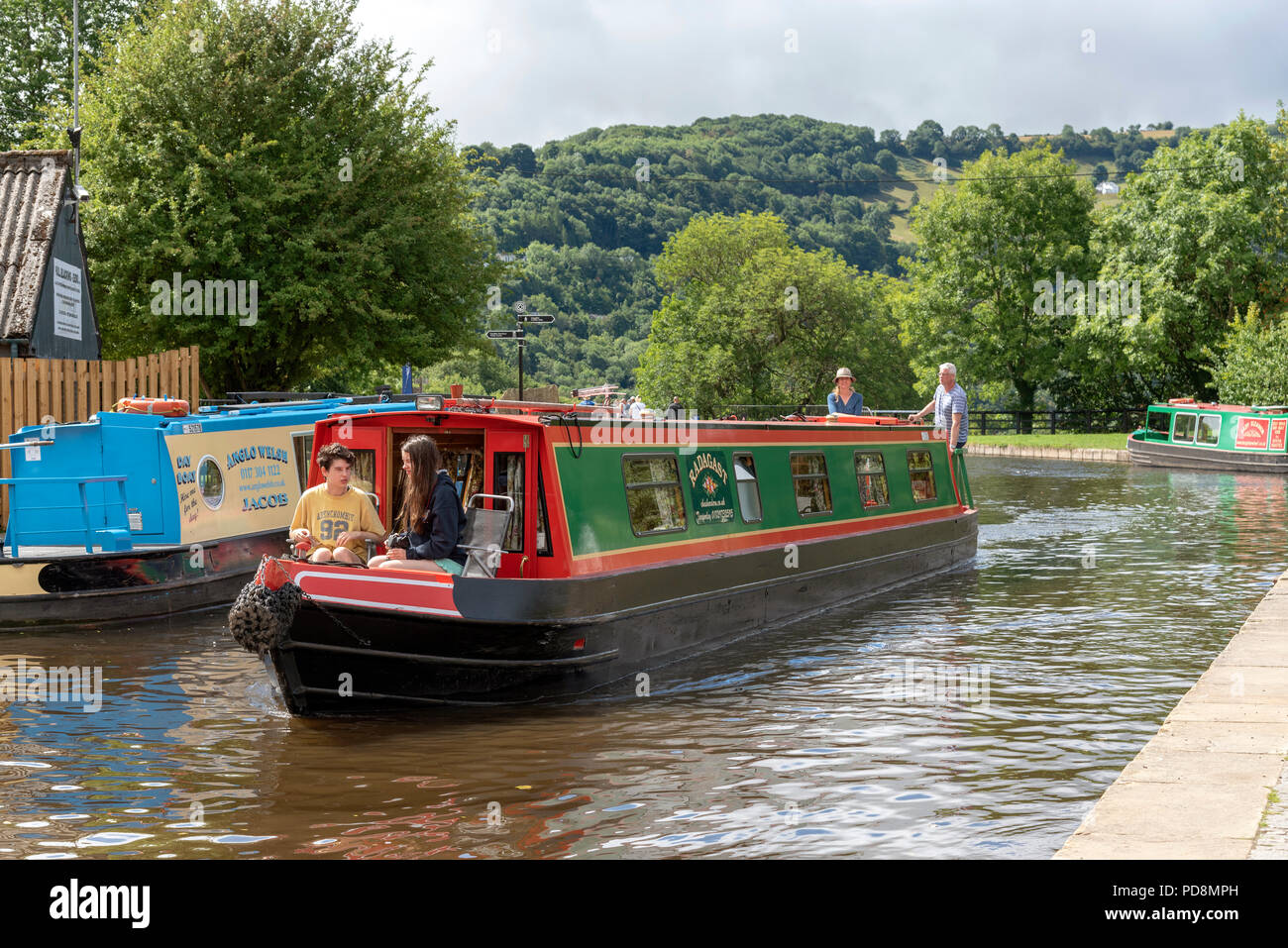 The Llangollen Canal, Trevor Basin, Denbighshire, North Wales, UK ...