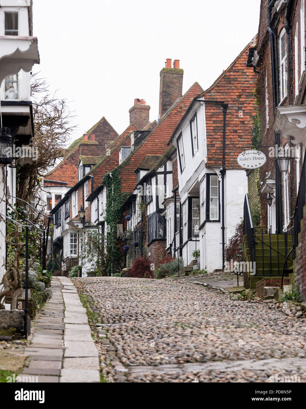 Charming english street hi-res stock photography and images - Alamy