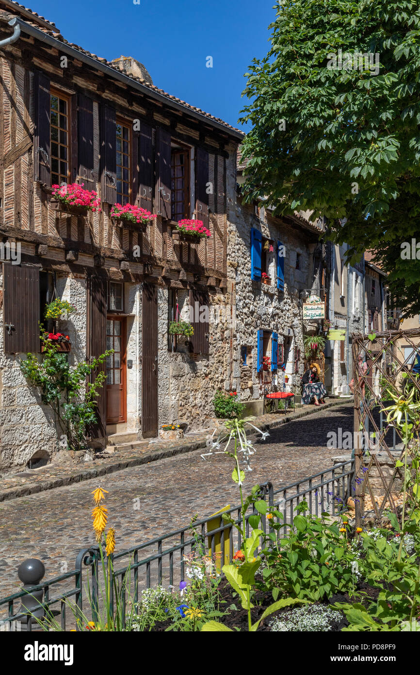 Bergerac france street hi-res stock photography and images - Alamy