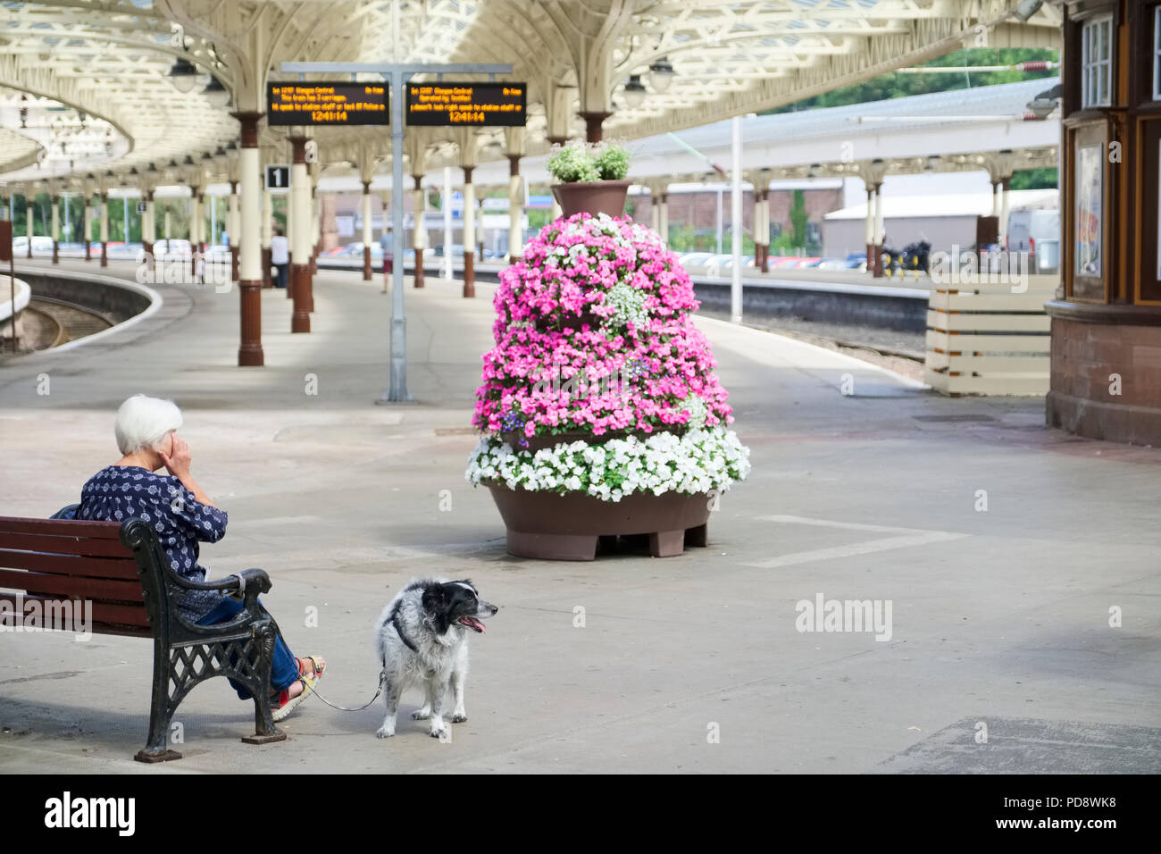 Victorian train interior hi-res stock photography and images - Alamy