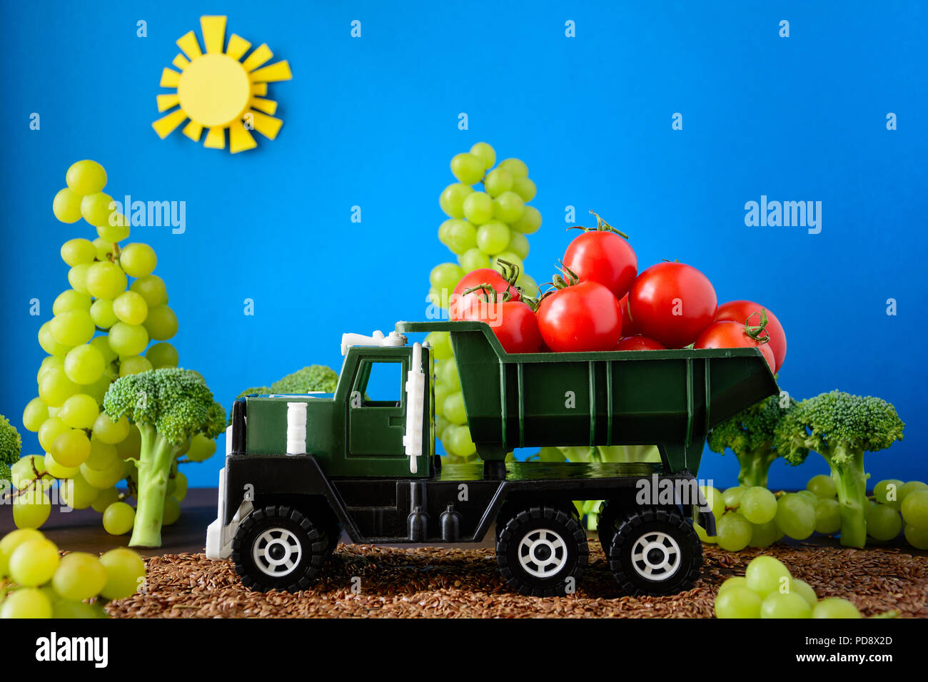Tomato harvest truck hi-res stock photography and images - Alamy