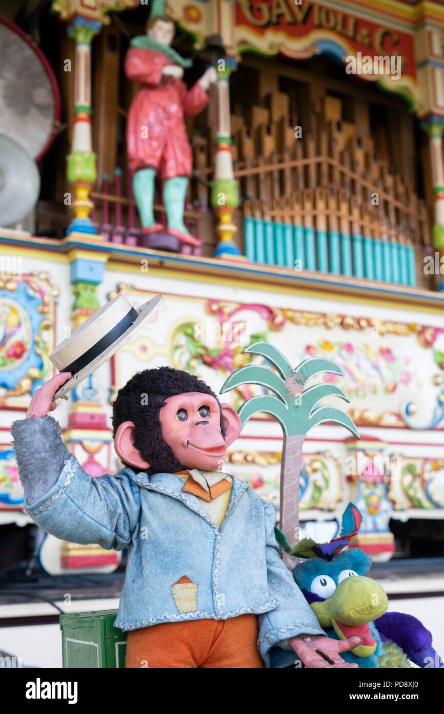 Instrument restoration hi-res stock photography and images - Alamy