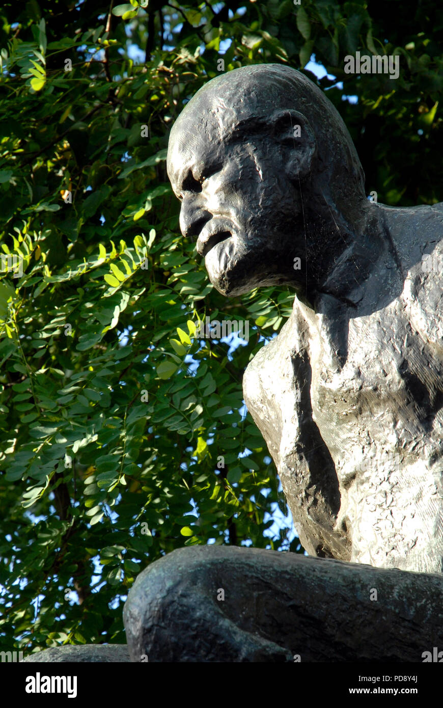 Sigmund Freud statue in Fitzjohn's Avenue, Hampstead, London Stock ...