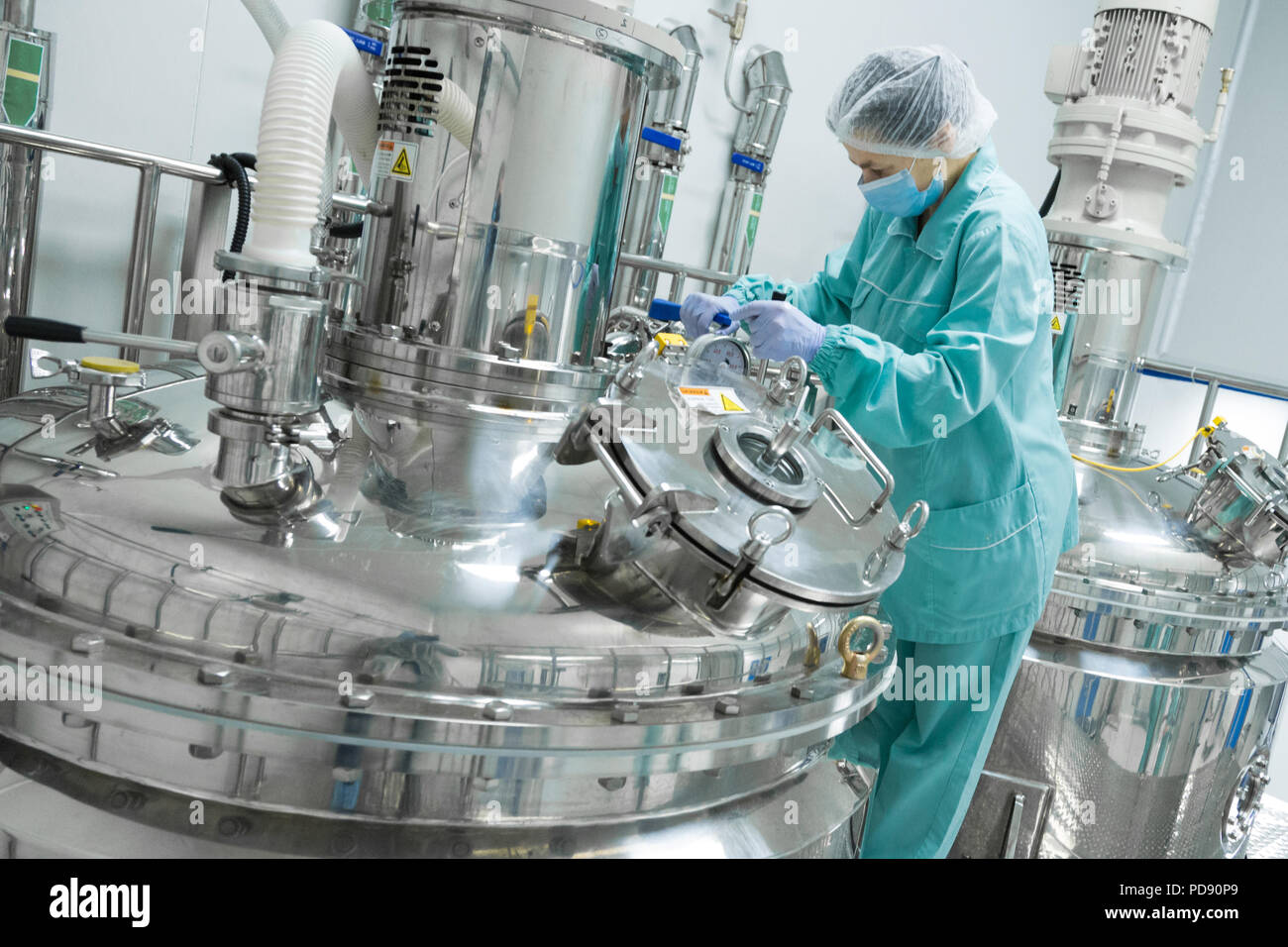 Sterile environment hi-res stock photography and images - Alamy