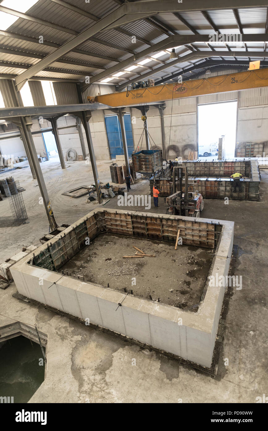 Man made structure structures hi-res stock photography and images - Alamy