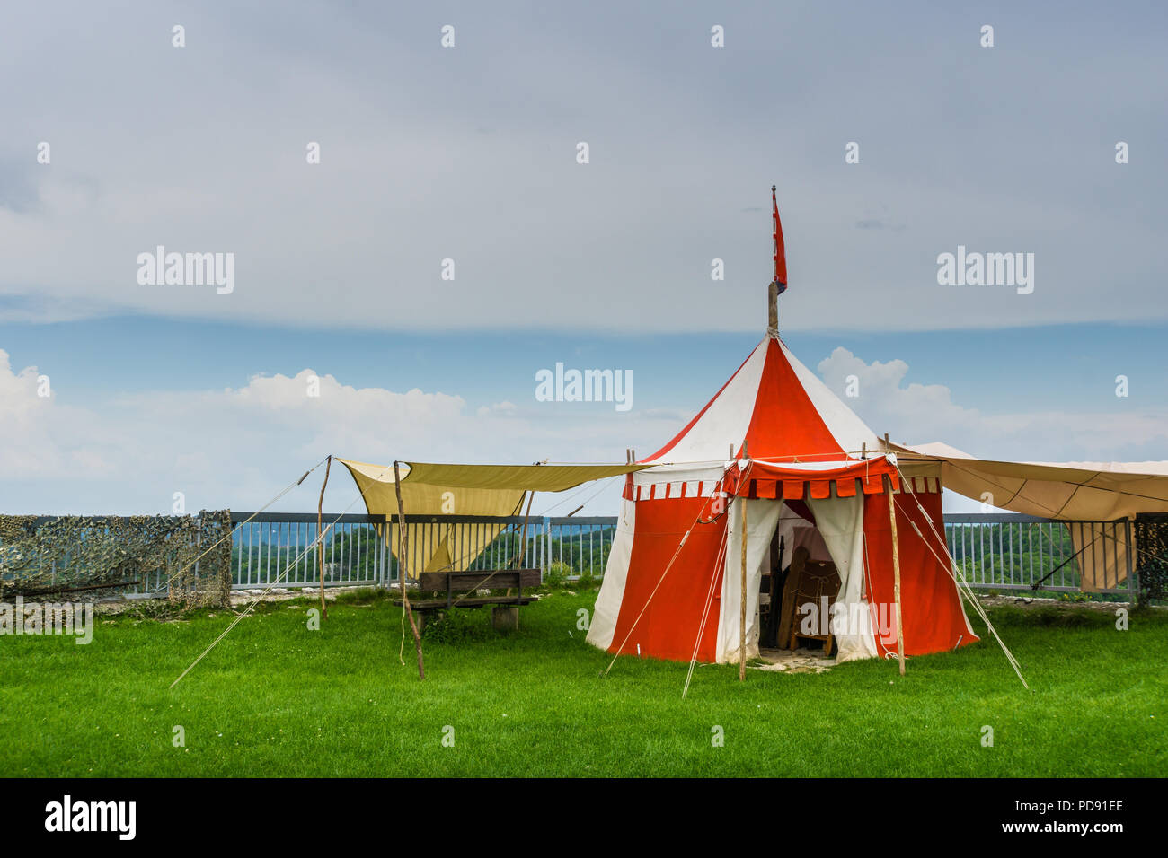 Red and white striped circus tent hi-res stock photography and images ...