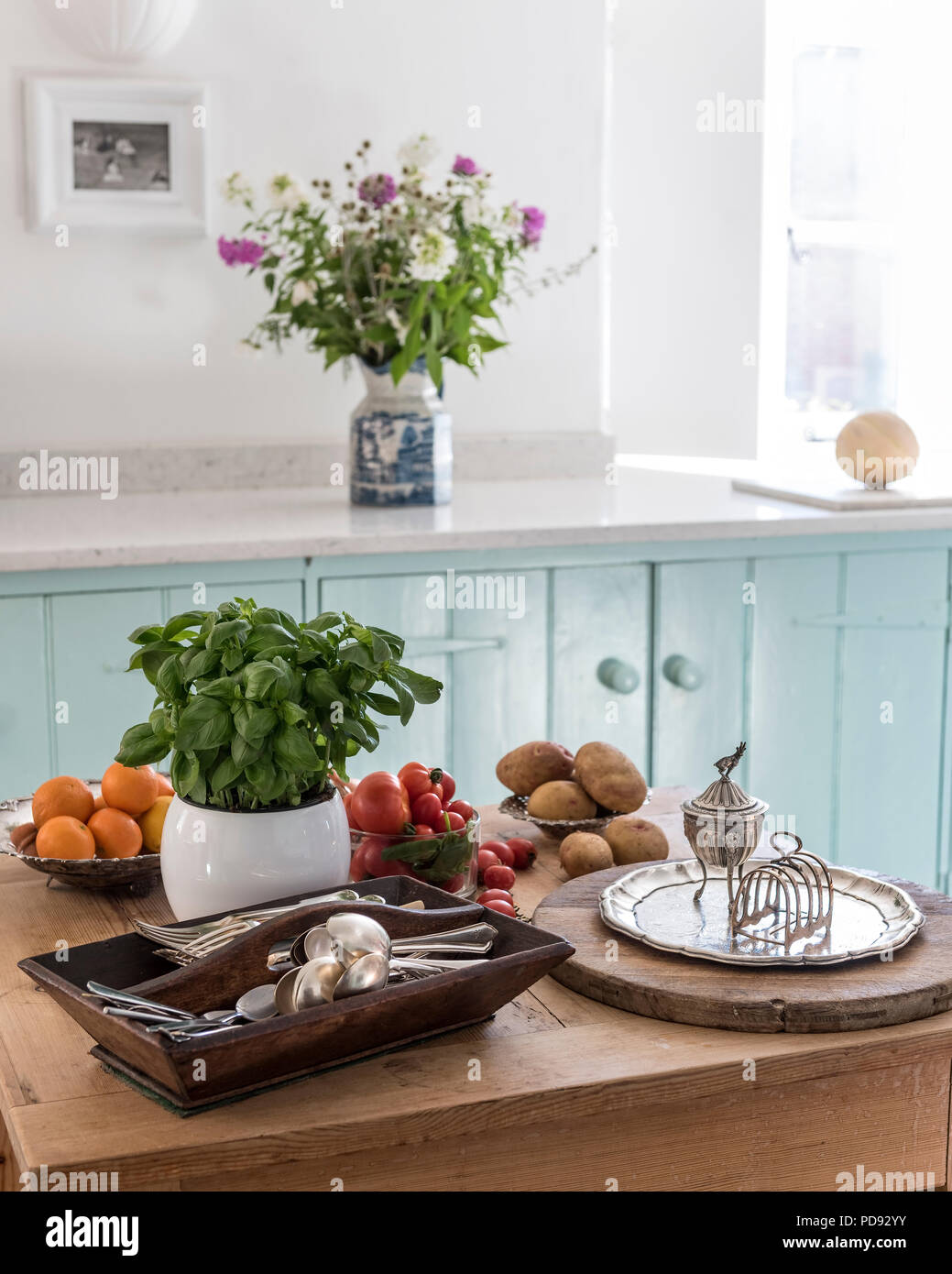 Interiors kitchen rack table hi-res stock photography and images - Alamy