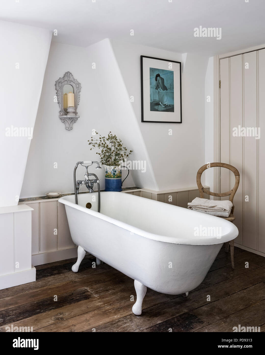 Bath chair hi-res stock photography and images - Alamy