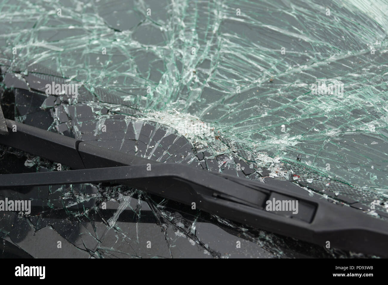 Smashed windscreen hi-res stock photography and images - Alamy