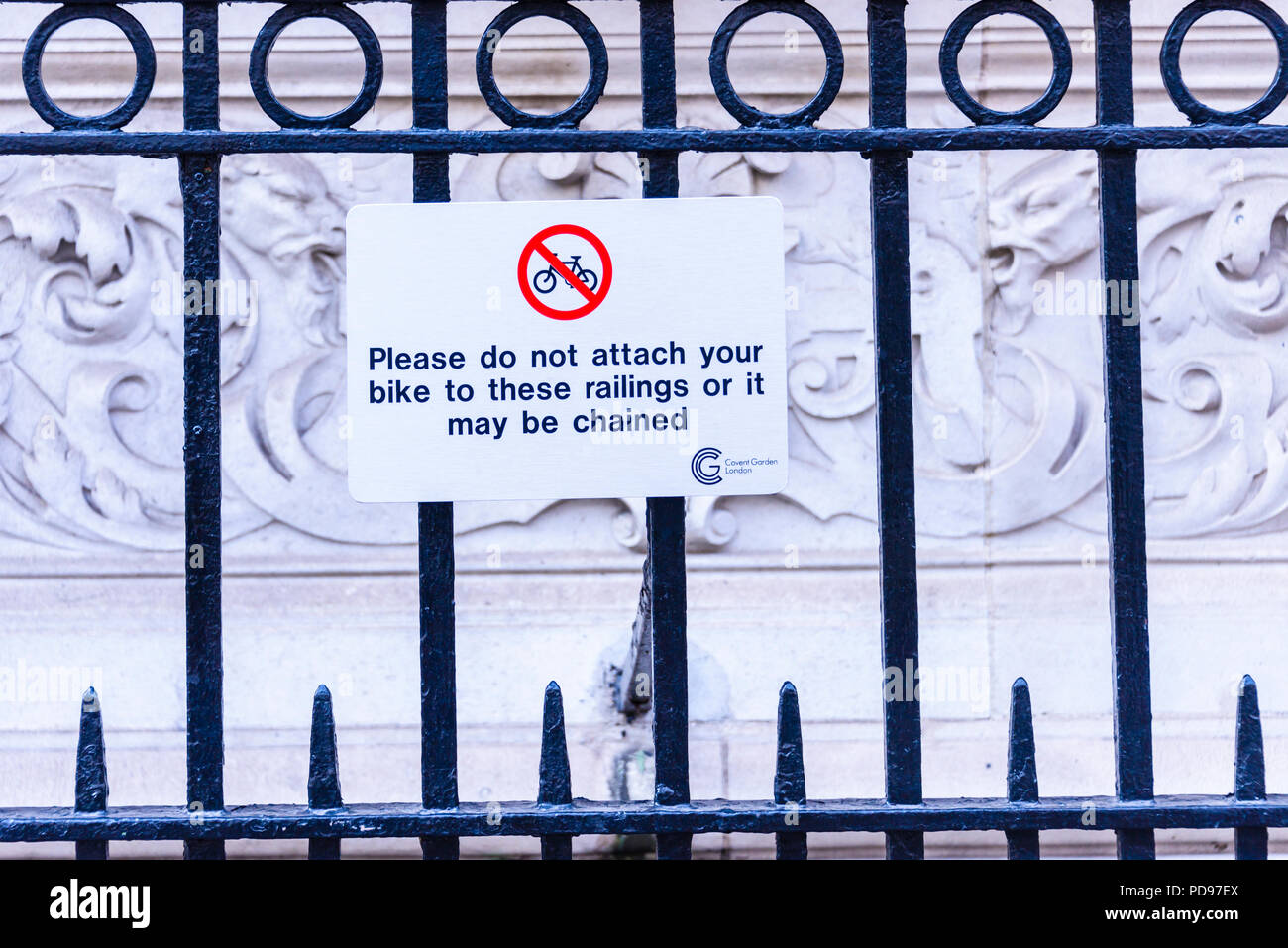 Keep Out Sign Chain High Resolution Stock Photography and Images - Alamy