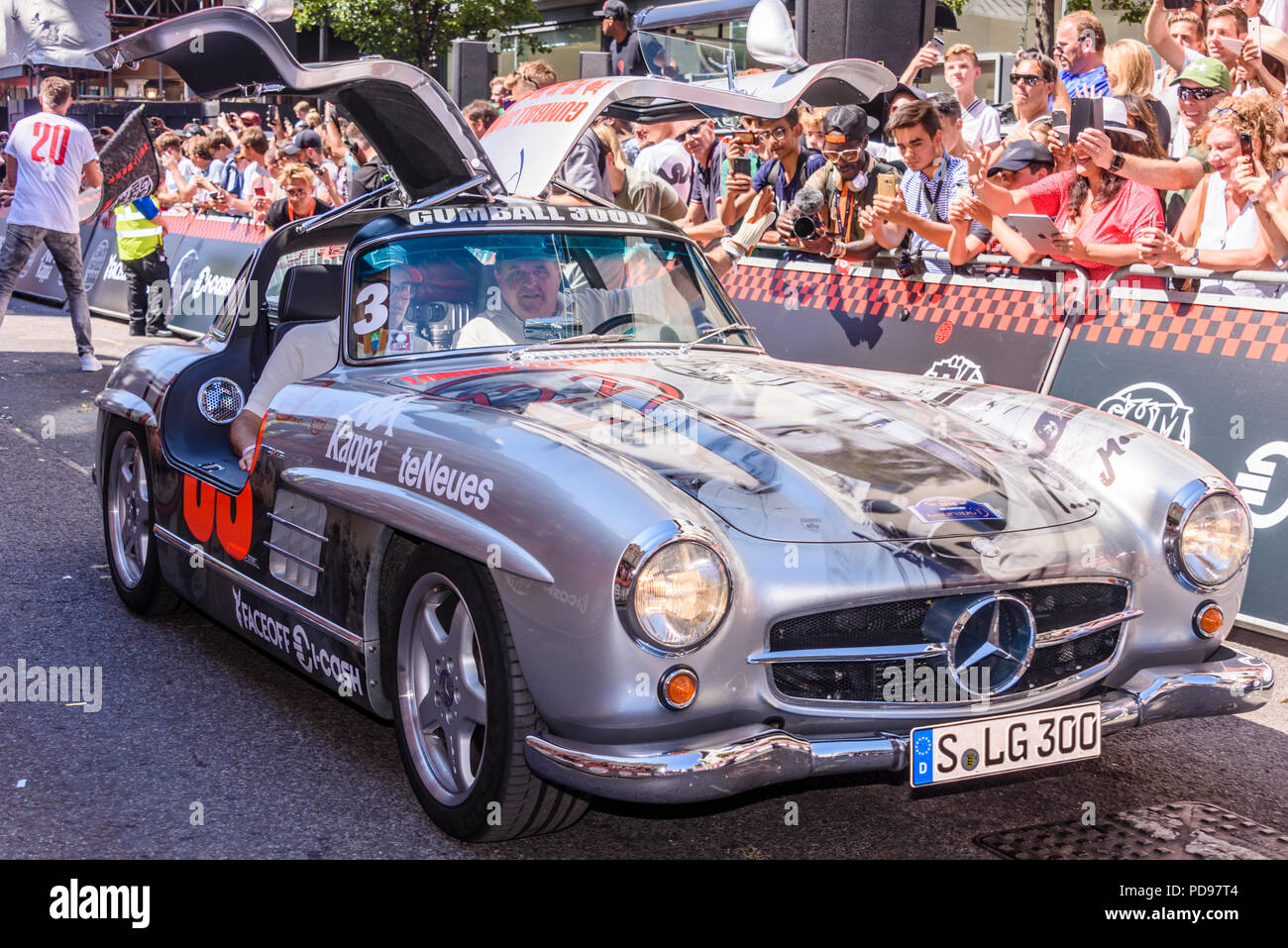 Mercedes benz 300sl gullwing coupe hi-res stock photography and images ...