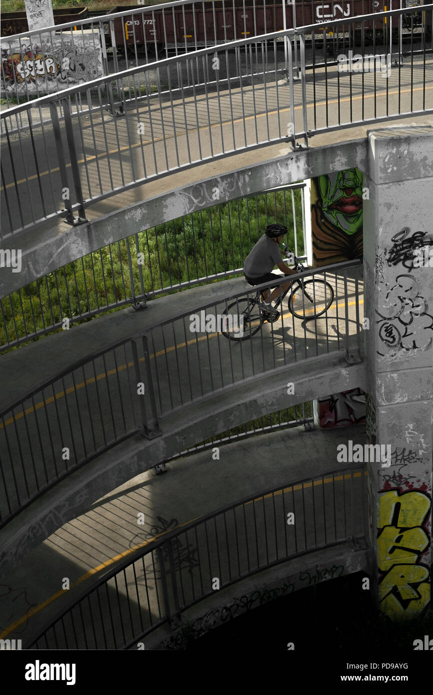 Montreal graffiti architecture hi-res stock photography and images - Alamy