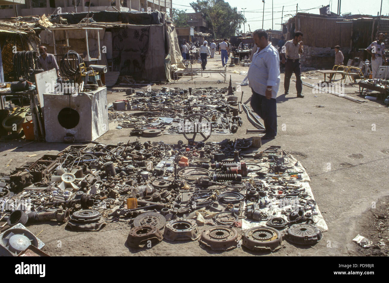 Baghdad iraq 1990s hi-res stock photography and images - Alamy