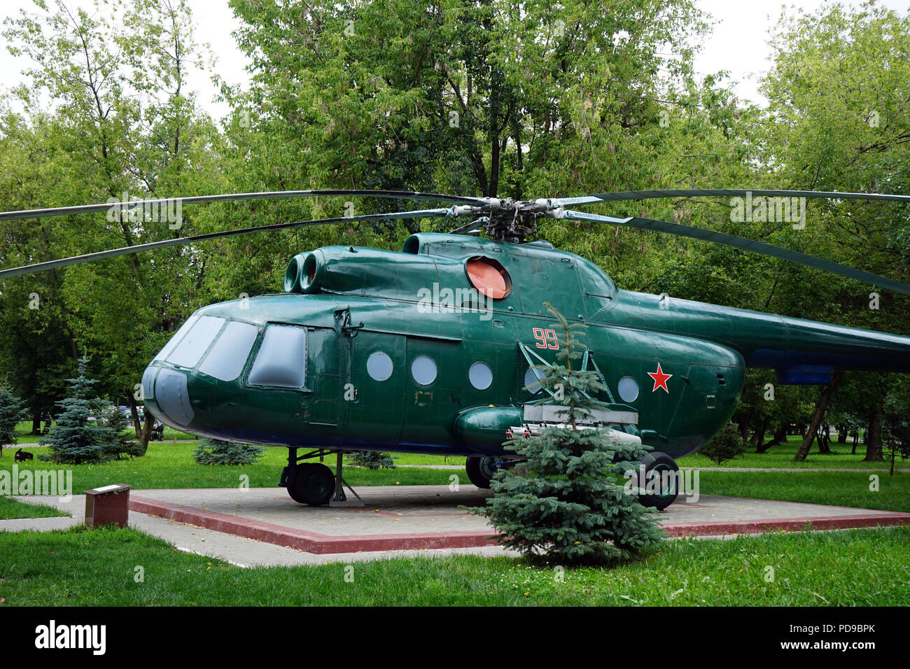 Mi8 helicopter hi-res stock photography and images - Alamy