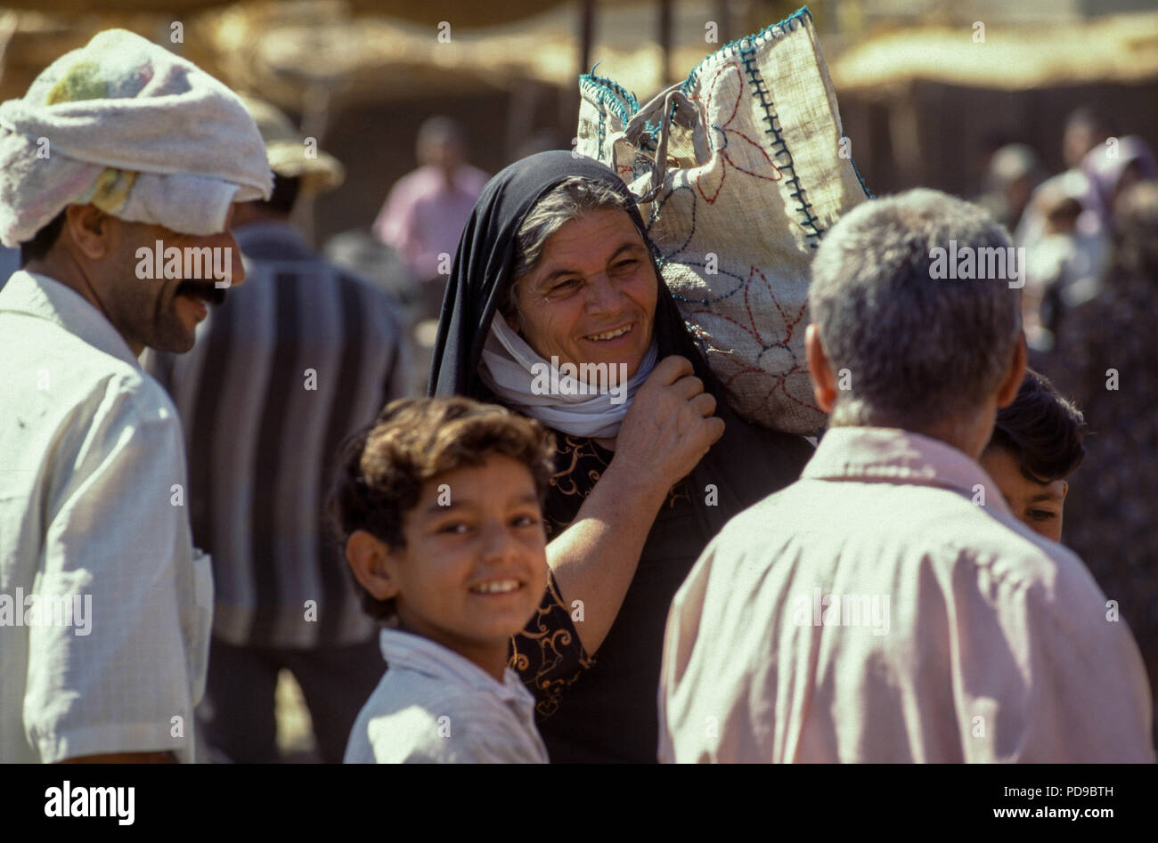 Baghdad, Iraq - October 1995 - A fruit and vegetable market in central ...
