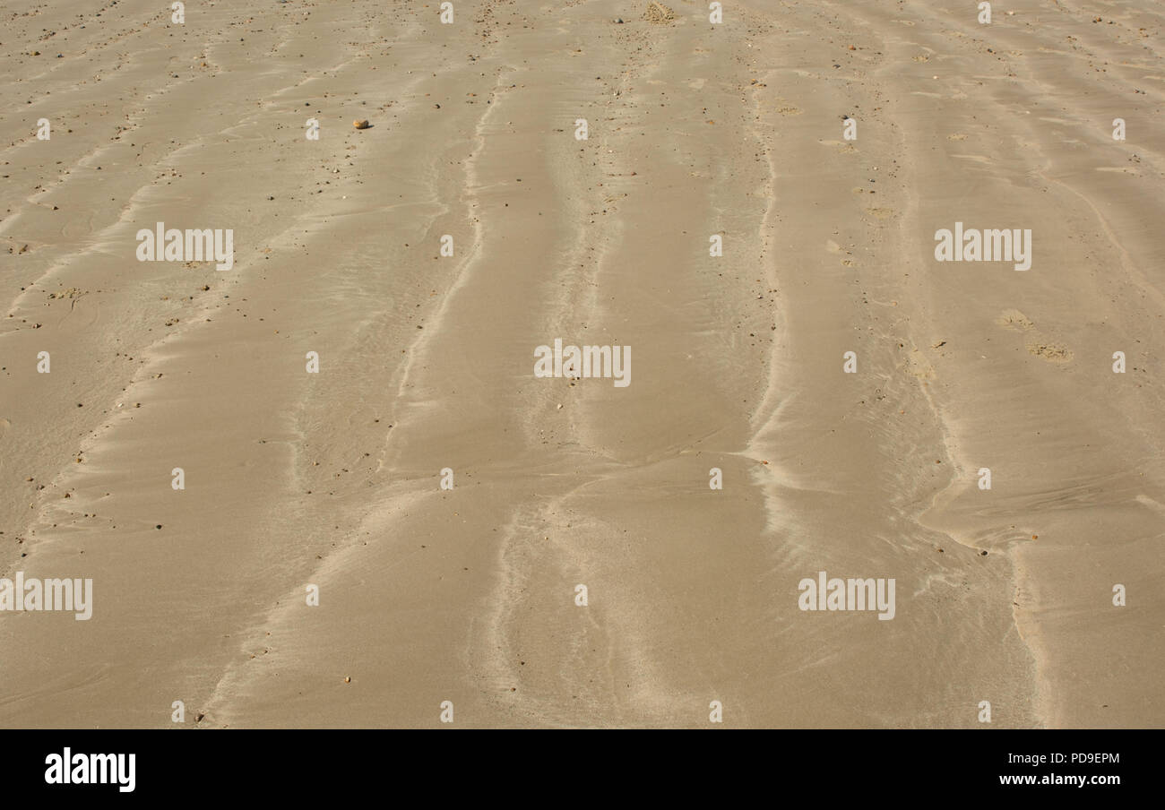 Deserted and empty sandy beach at low tide. Littlehampton, West Sussex ...