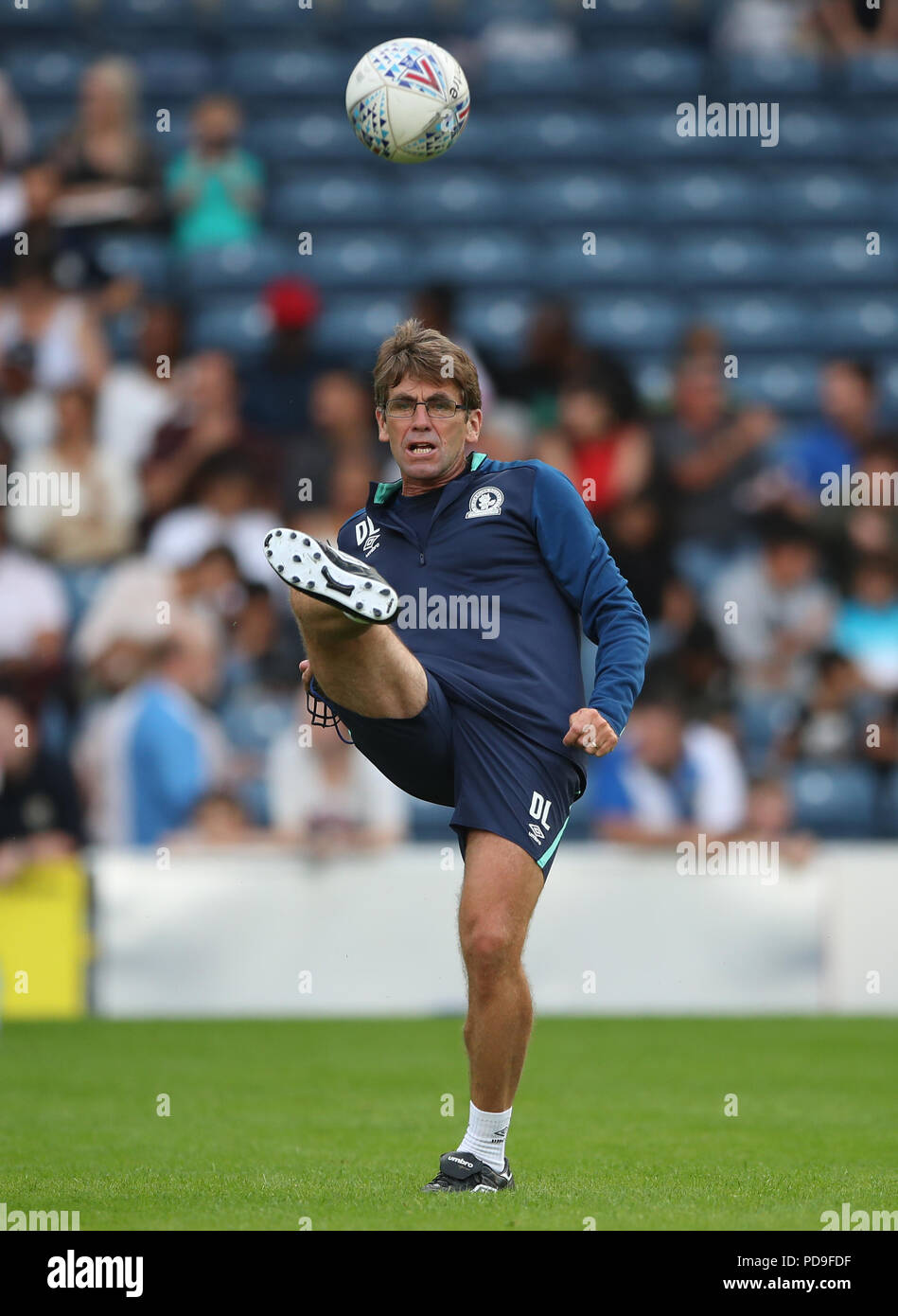David lowe football hi-res stock photography and images - Alamy