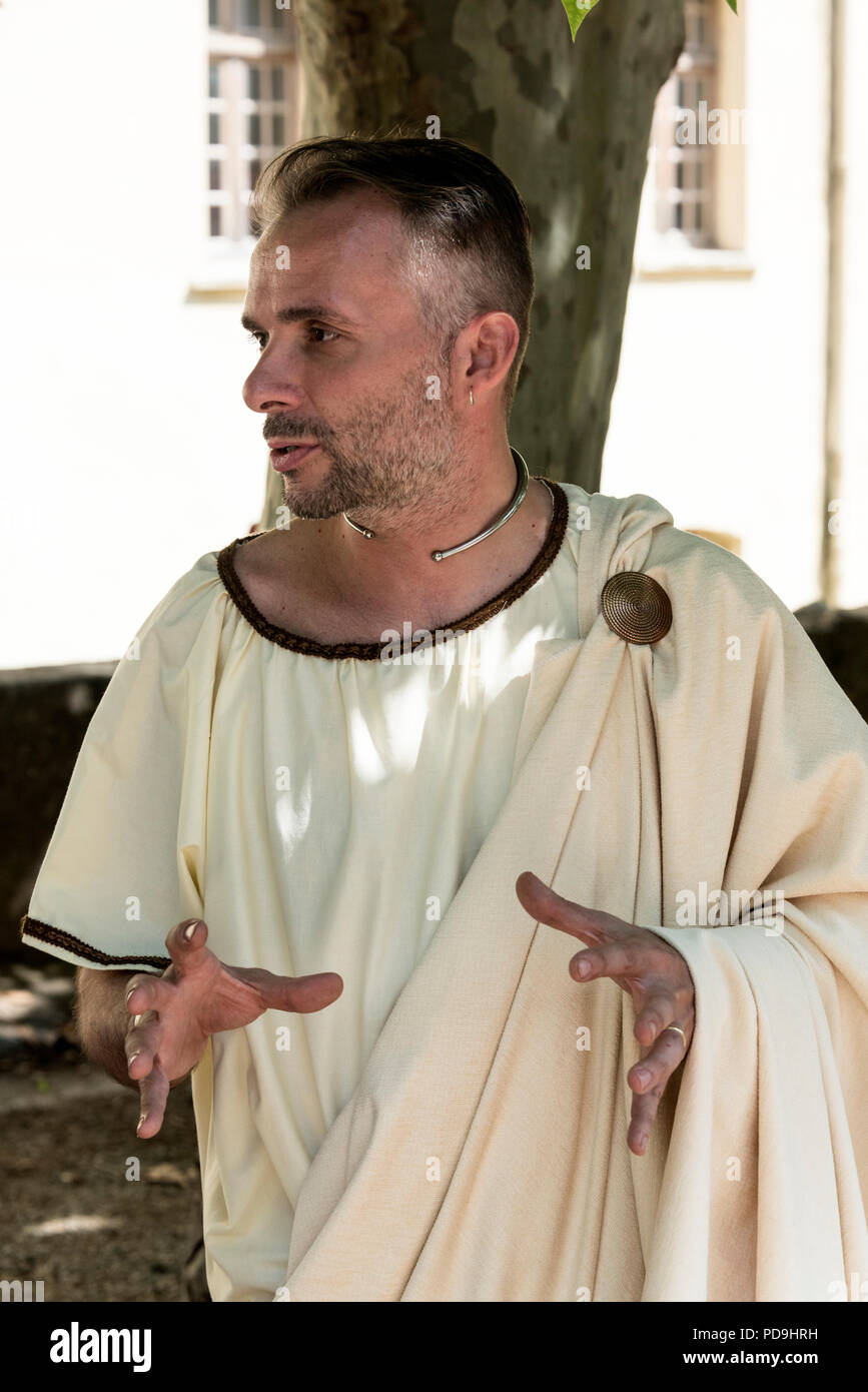 Roman senator hi-res stock photography and images - Alamy