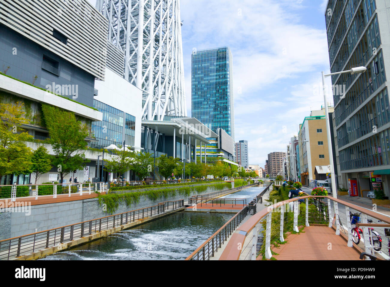 Tokyo canal hi-res stock photography and images - Alamy