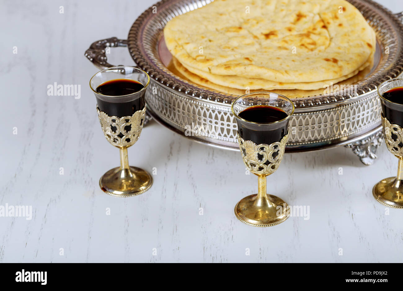 Service of holy communion hi-res stock photography and images - Alamy