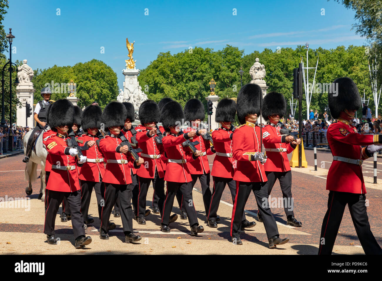 London England August 05, 2018 A detachment of Grenadier Guards returns ...