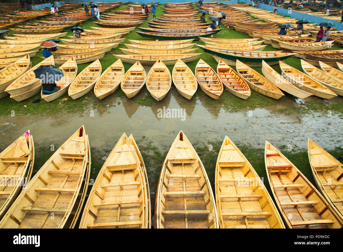 Traditional boat market in Bangladesh Stock Photo - Alamy