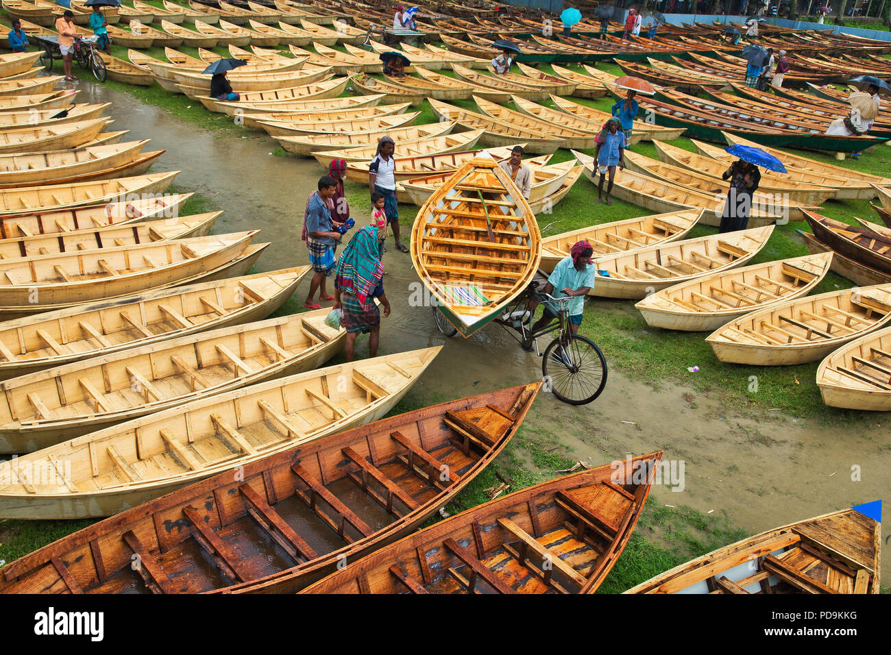 Traditional boat market in Bangladesh Stock Photo - Alamy
