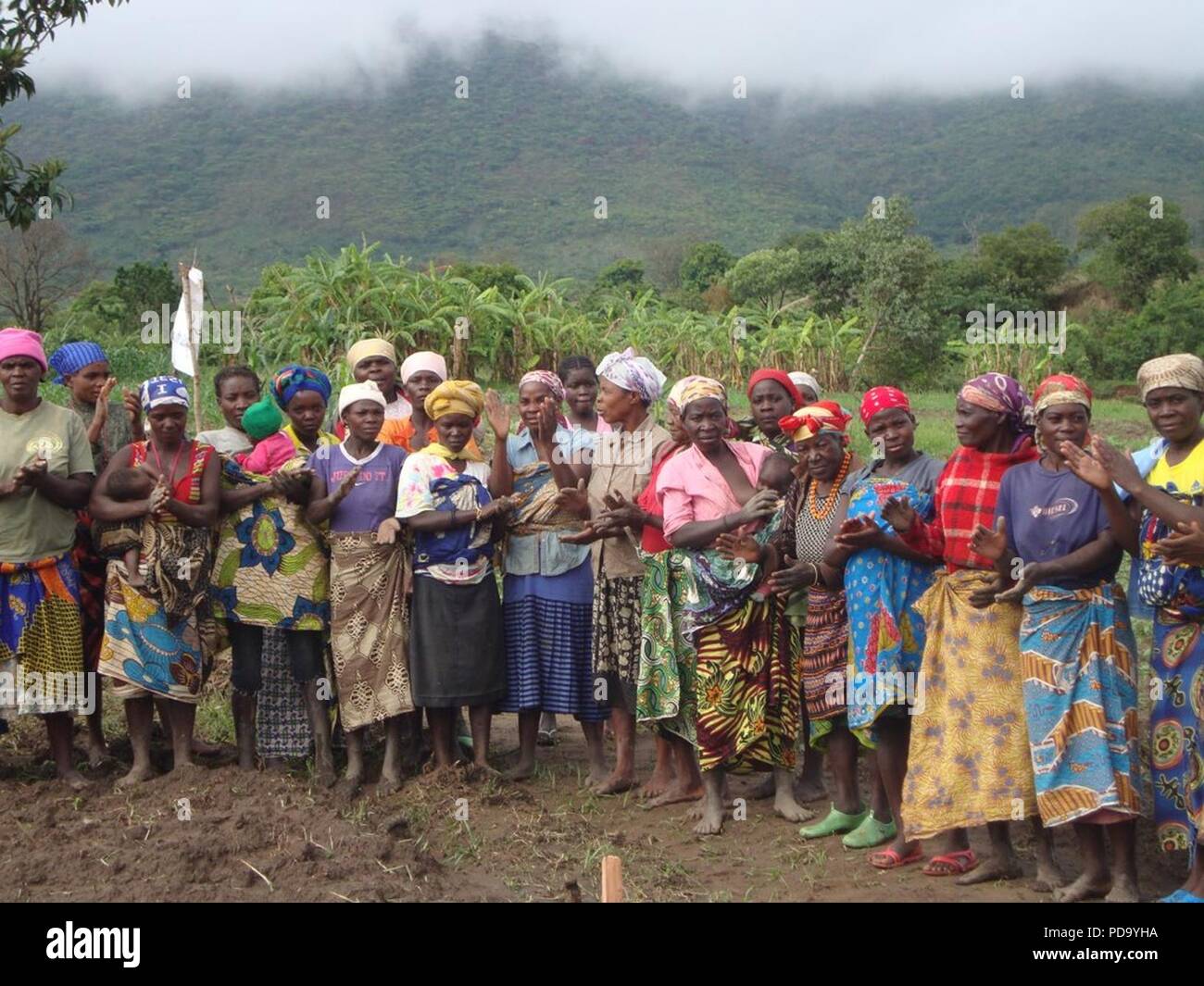 Angolan women hi-res stock photography and images - Alamy