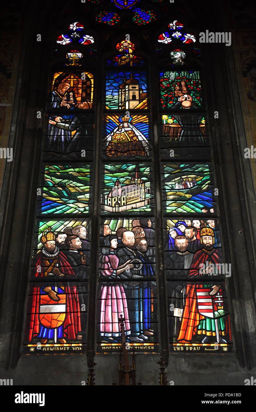 Church window stained glass hi-res stock photography and images - Alamy