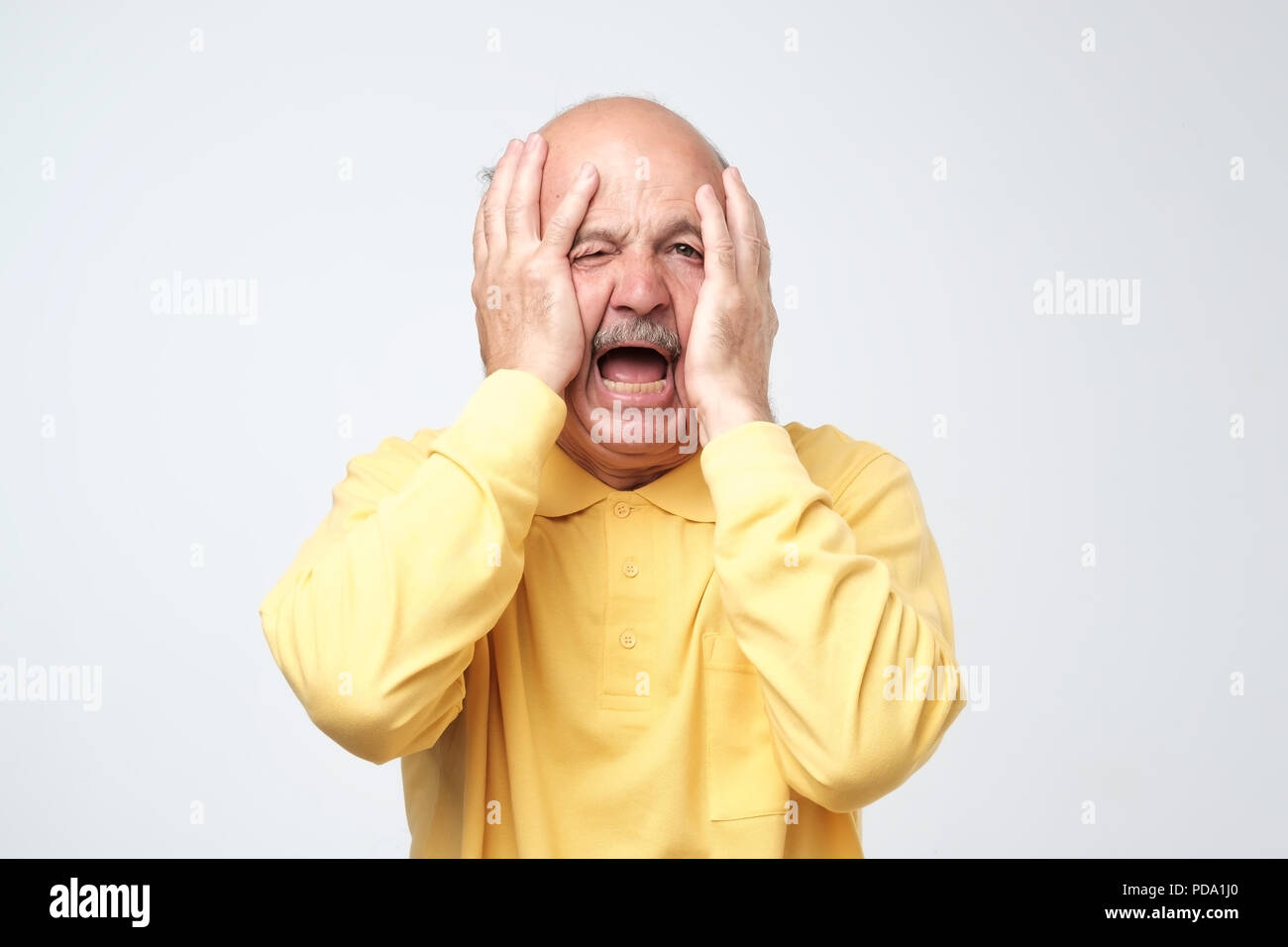 Pulling on bit hi-res stock photography and images - Alamy