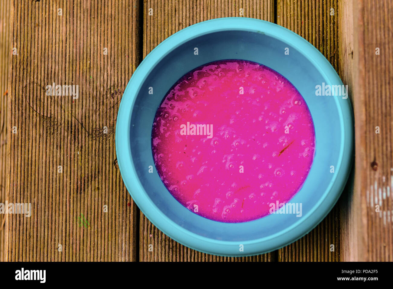 Wooden plates hi-res stock photography and images - Alamy