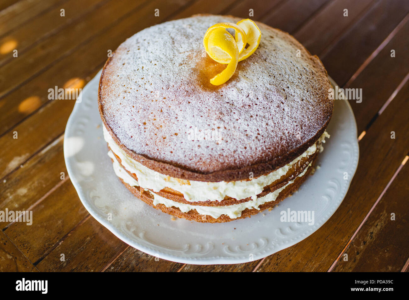 Homemade lemon sponge cake Stock Photo - Alamy