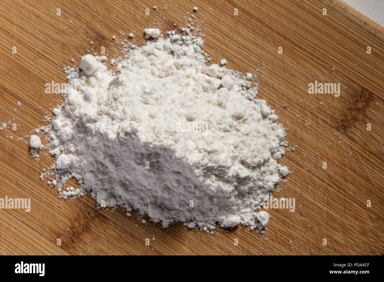 Close up pastry board flour hi-res stock photography and images - Alamy