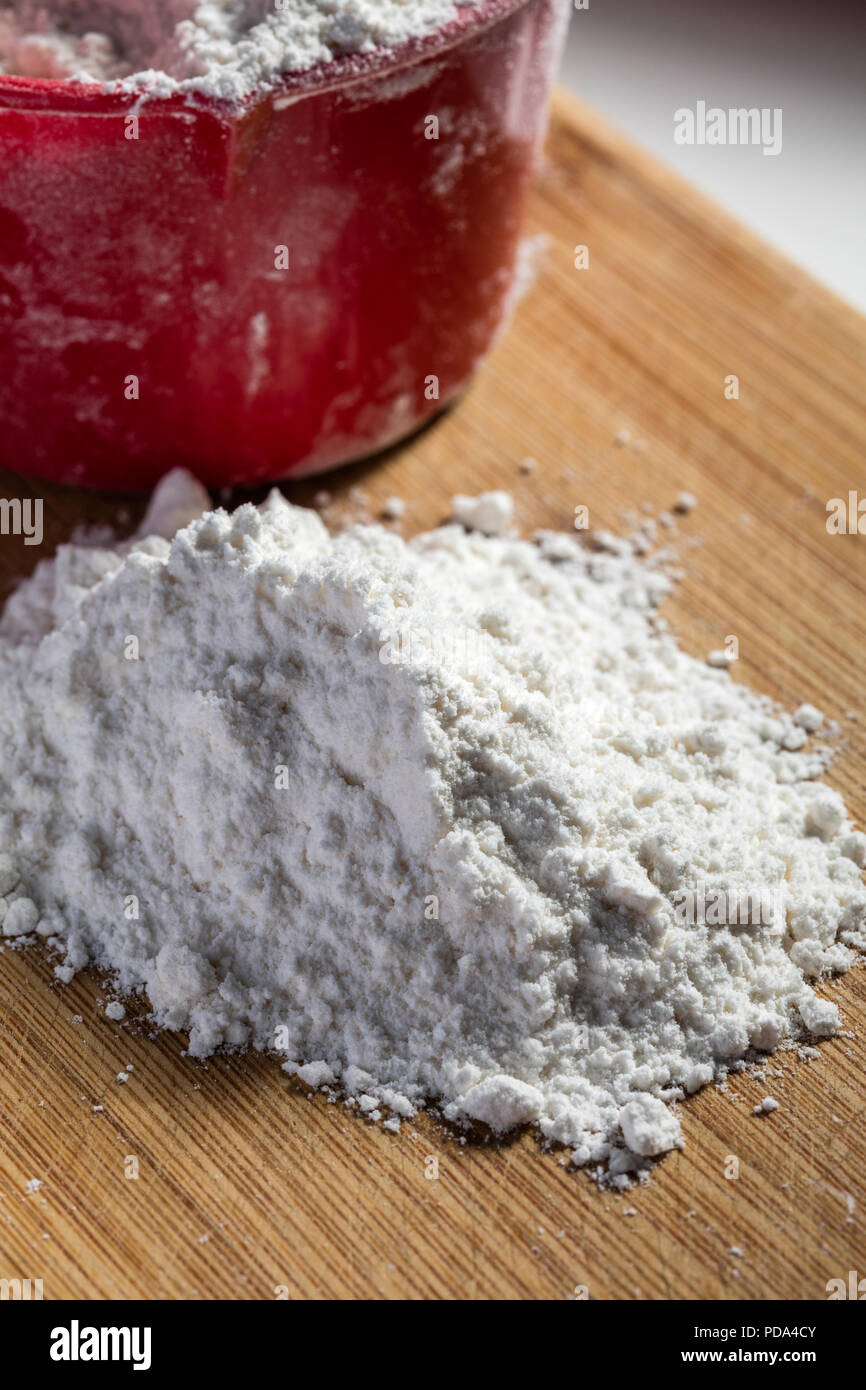 white wheat flour, food ingredient close up Stock Photo - Alamy
