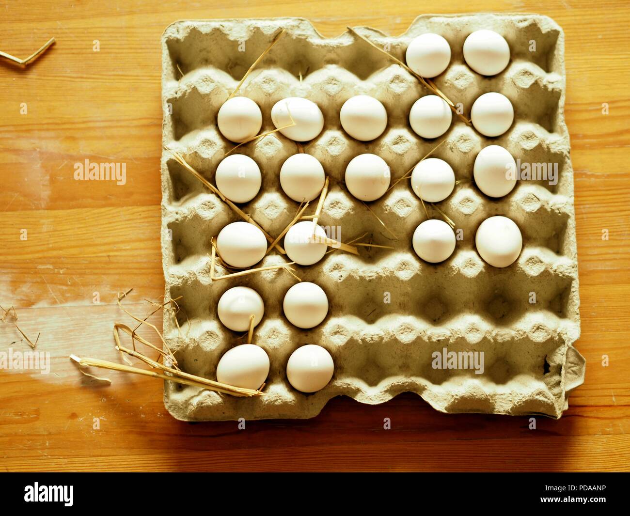Fresh farmers eggs in a box Stock Photo - Alamy