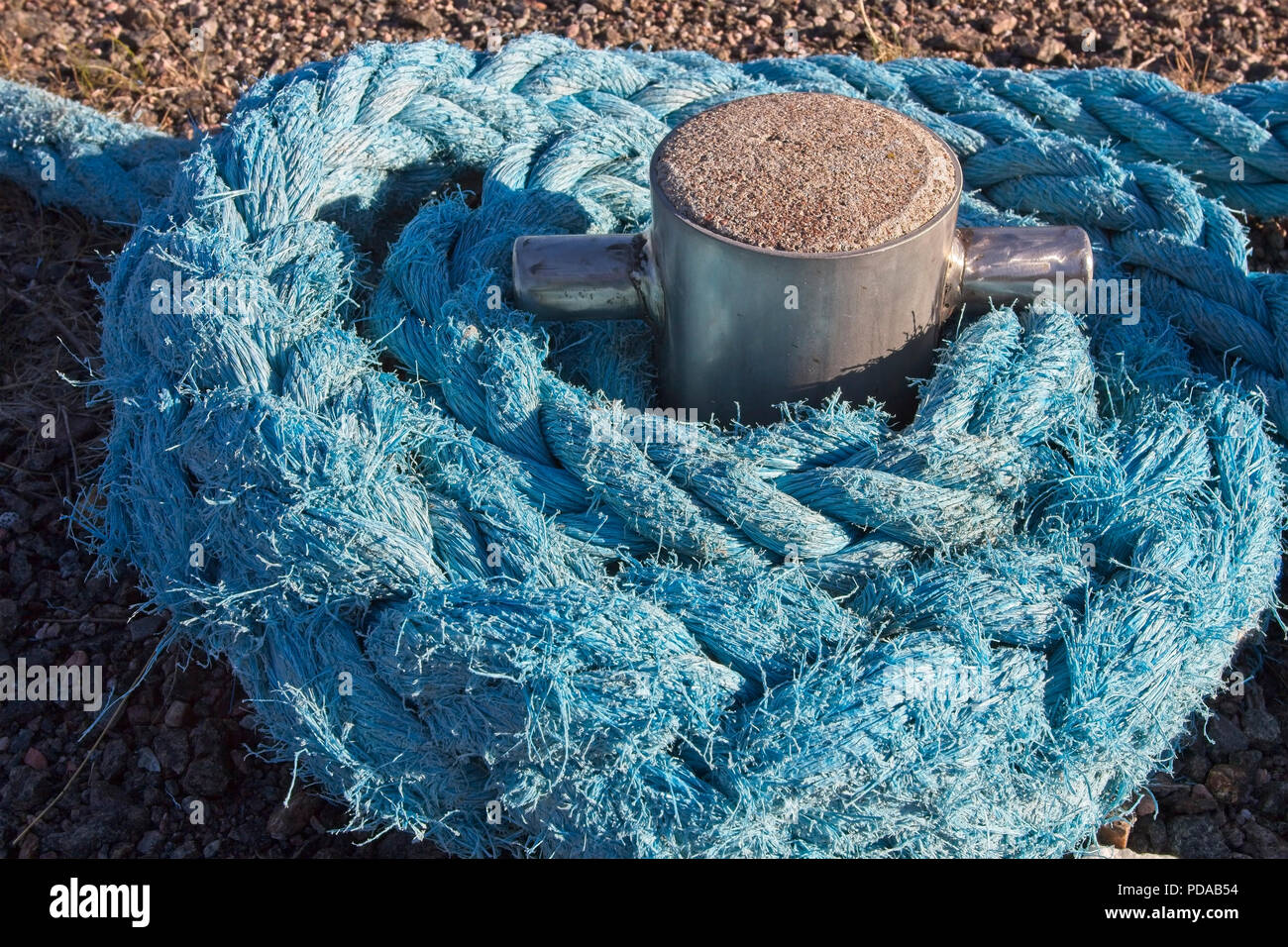 blue rope at harbour Stock Photo - Alamy