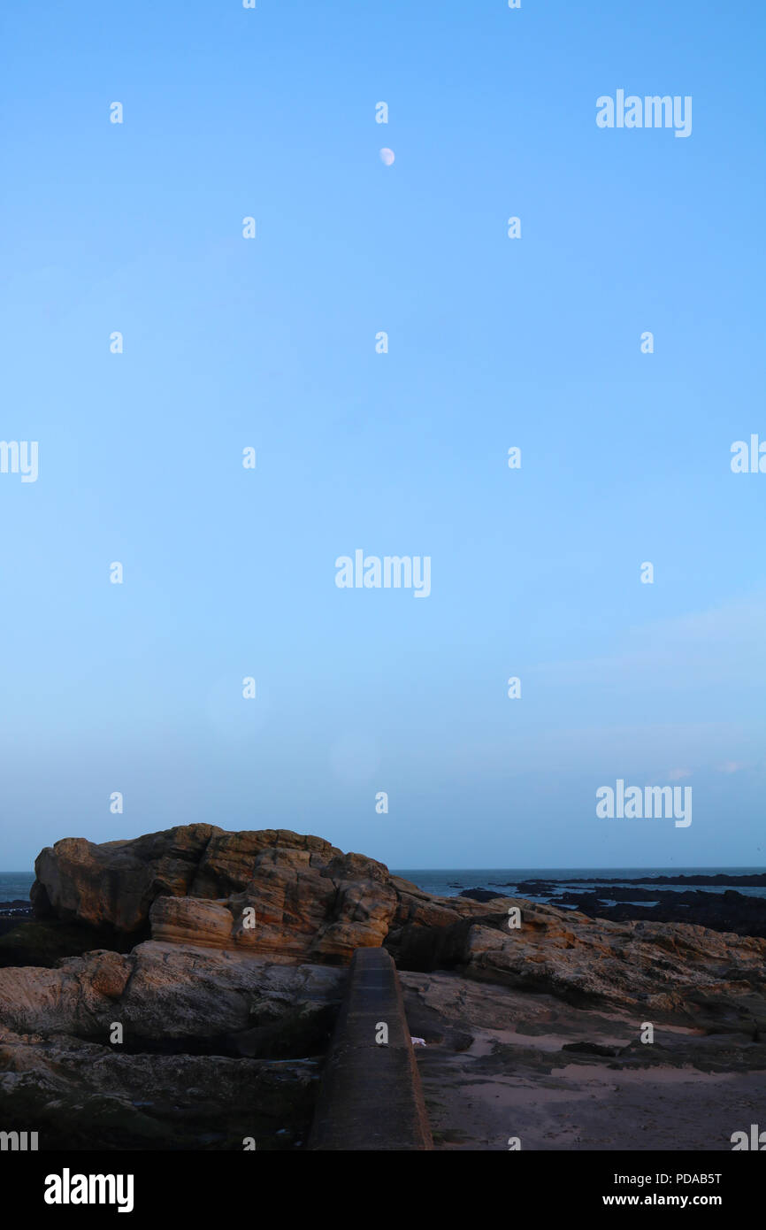 St andrews sea hi-res stock photography and images - Alamy