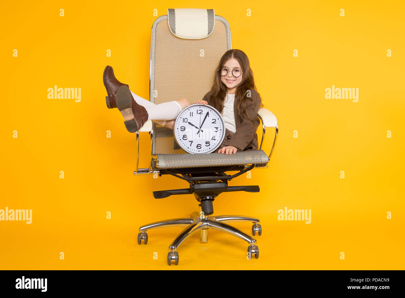 Commercial Clocks High Resolution Stock Photography and Images - Alamy
