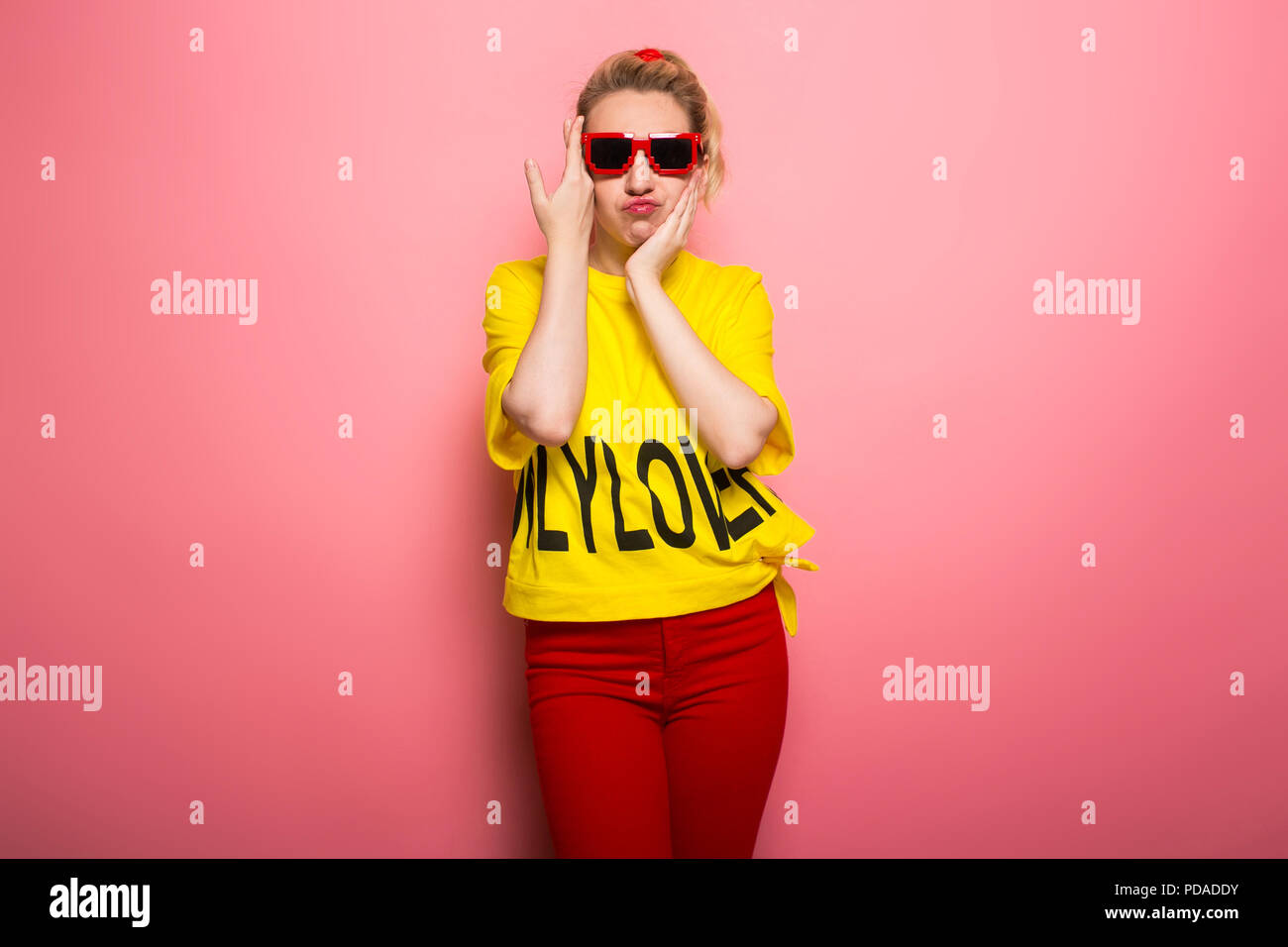 Gorgeous blonde jeans hi-res stock photography and images - Alamy