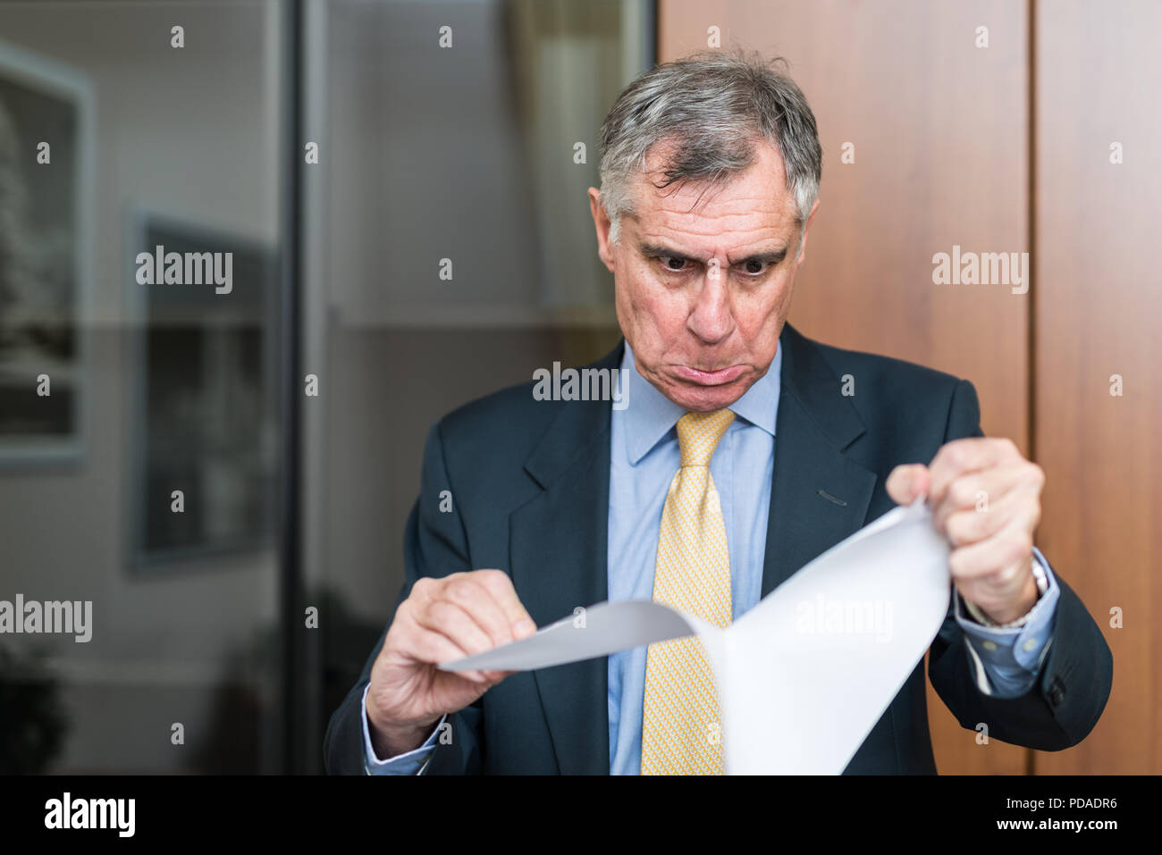 Tearing up contract hi-res stock photography and images - Alamy